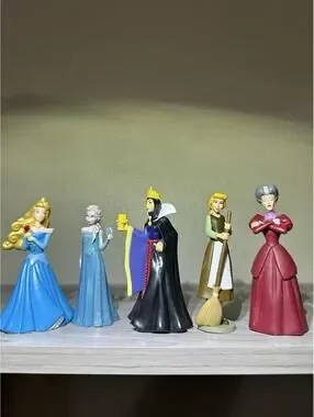 Disney | Toys | Vintage Disney Store Pvc Figurine Lot Cinderella Aurora ...